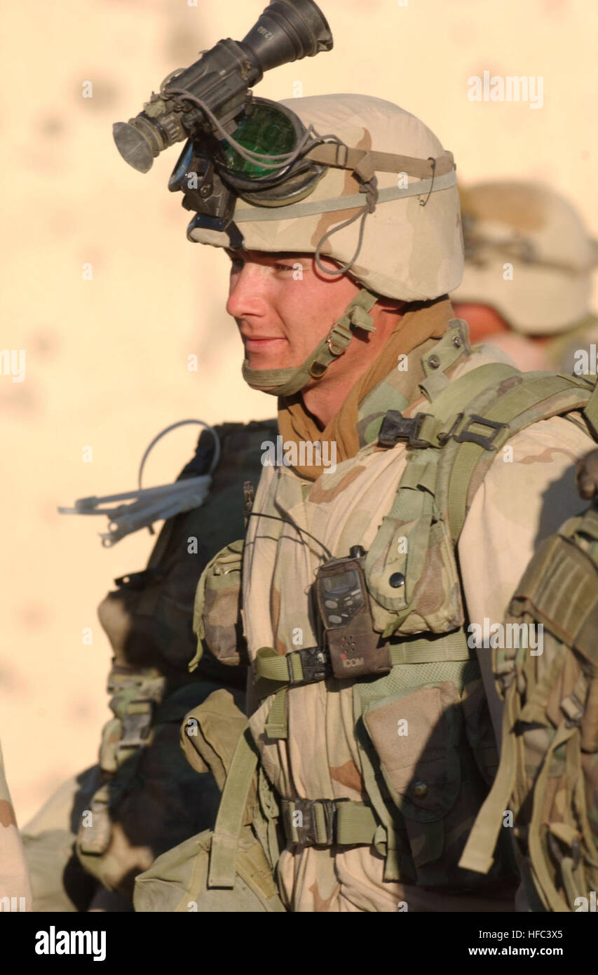 020105-N-2383B-511 Kandahar, Afghanistan (Jan. 5, 2002) -- U.S. Marine ...