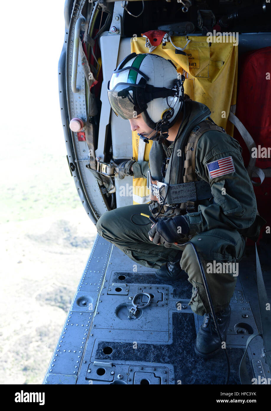 150210-N-FC670-220 Naval Aircrewman (Helicopter) 2nd Class Danielle ...
