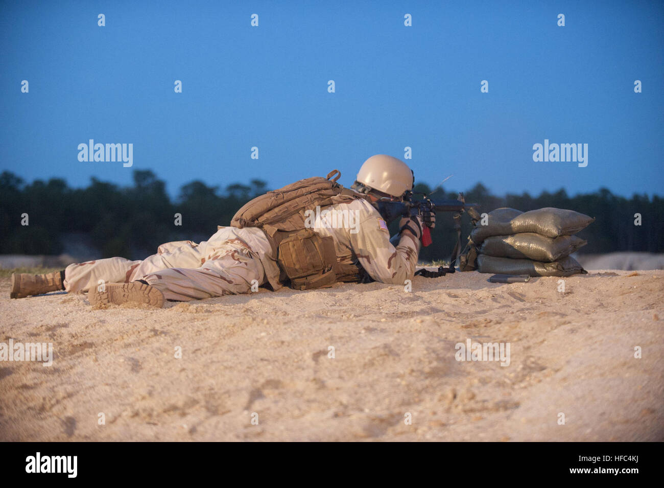 Chief Petty Officer Jonathan Tedford, gunners mate, qualifies with the ...