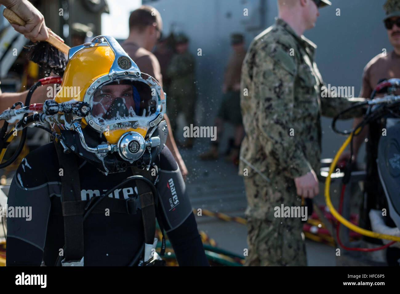 Seabees assigned underwater construction team hi-res stock photography ...