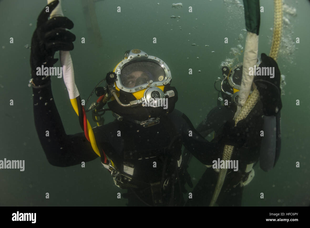 Seabee divers assigned to Underwater Construction Team One (UCT ONE ...