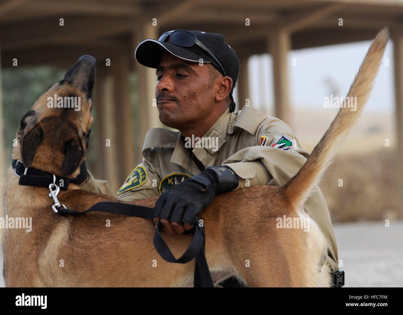 War dogs and handlers hi-res stock photography and images - Alamy
