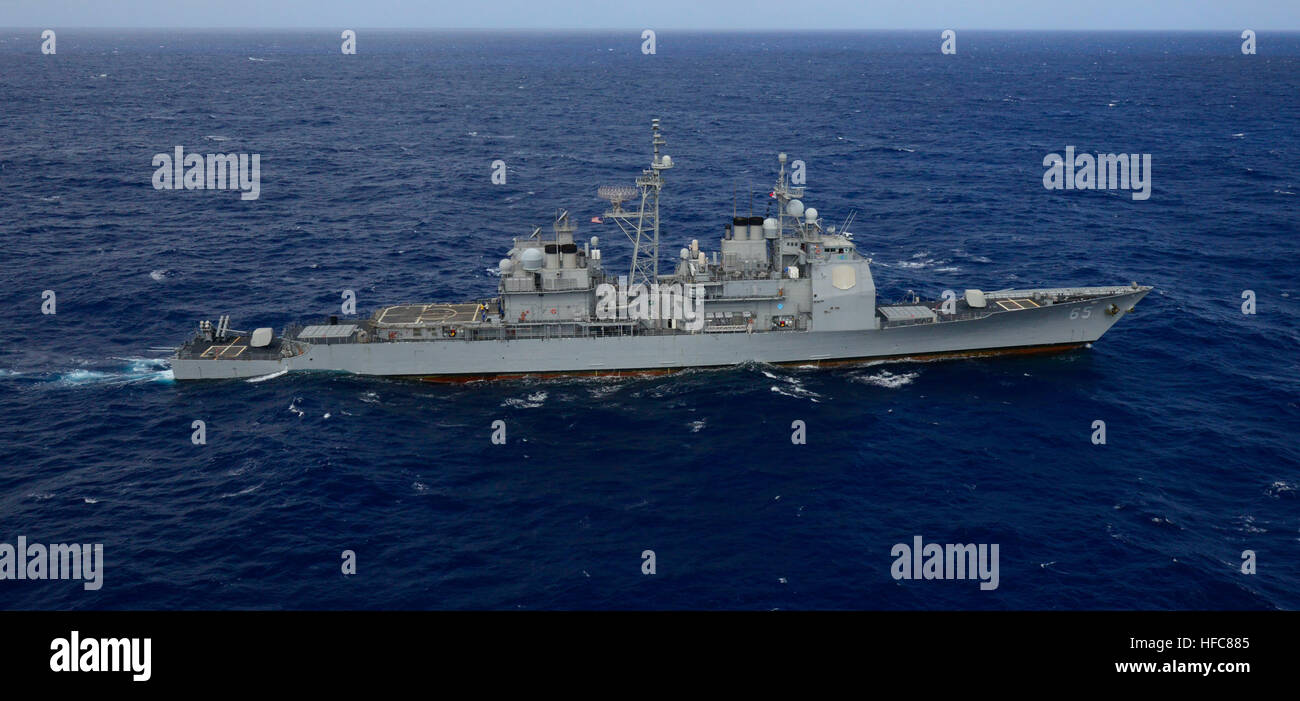 The guided-missile cruiser USS Chosin (CG 65) performs training during ...