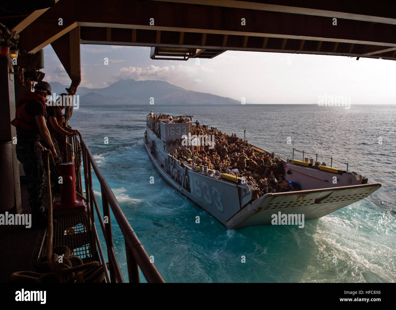 SOUTH CHINA SEA (June 27, 2013) Landing Craft Utility (LCU) 1633 exits ...