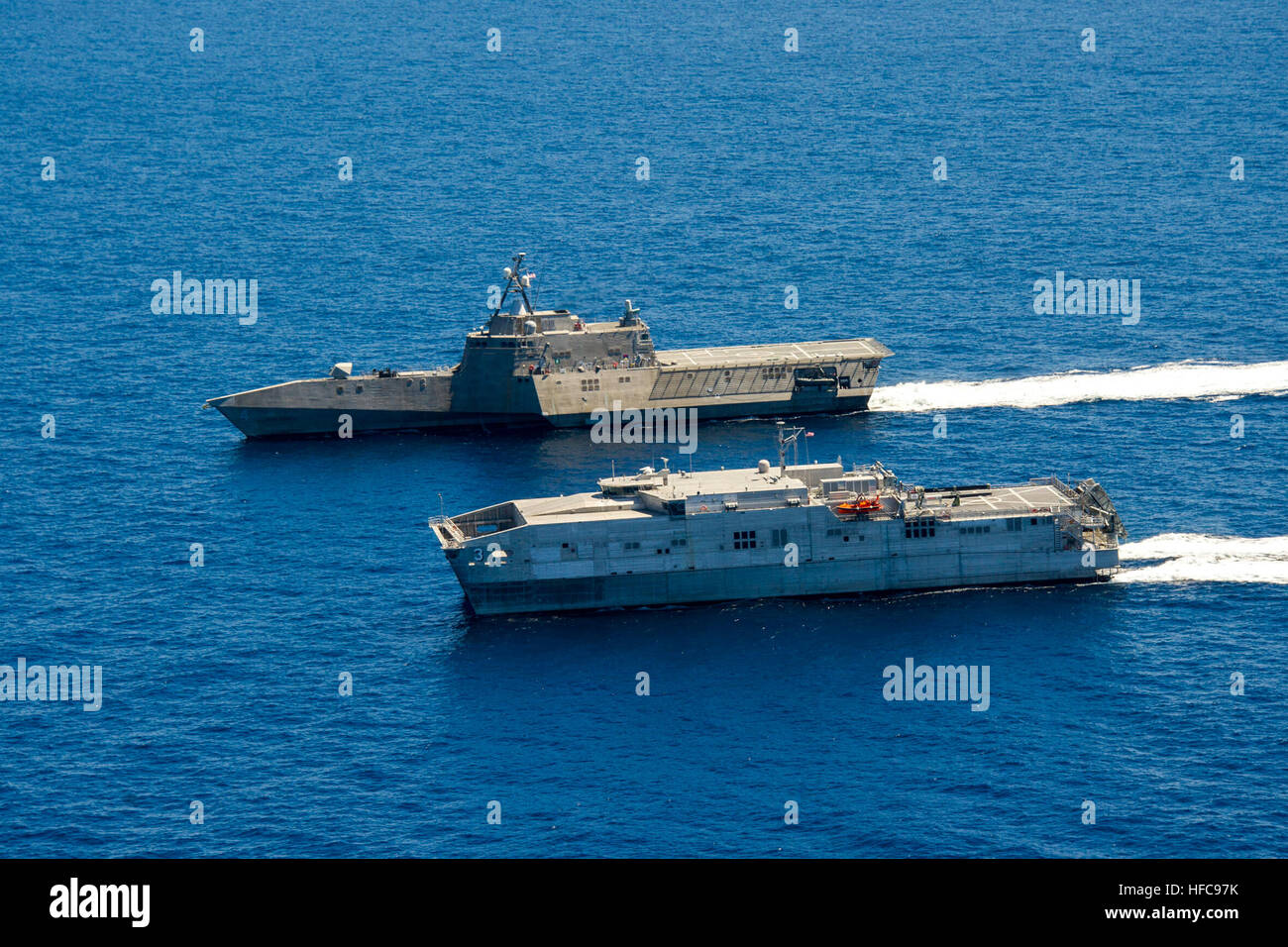 Littoral combat ship USS Coronado (LCS 4) and joint high speed vessel ...