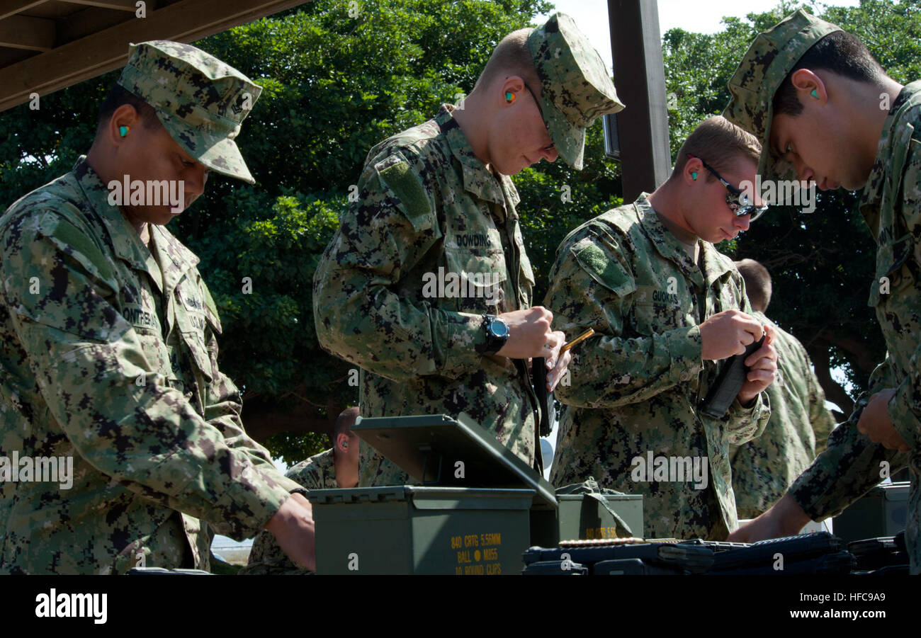 U s navy seabees assigned to amphibious construction battalion 1 hi-res ...