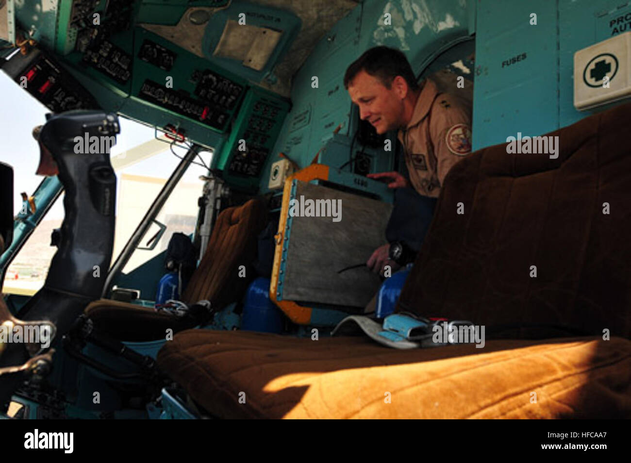 100511-N-6031Q-006 KABUL, Afghanistan – Maj. Gen. John Hesterman ...
