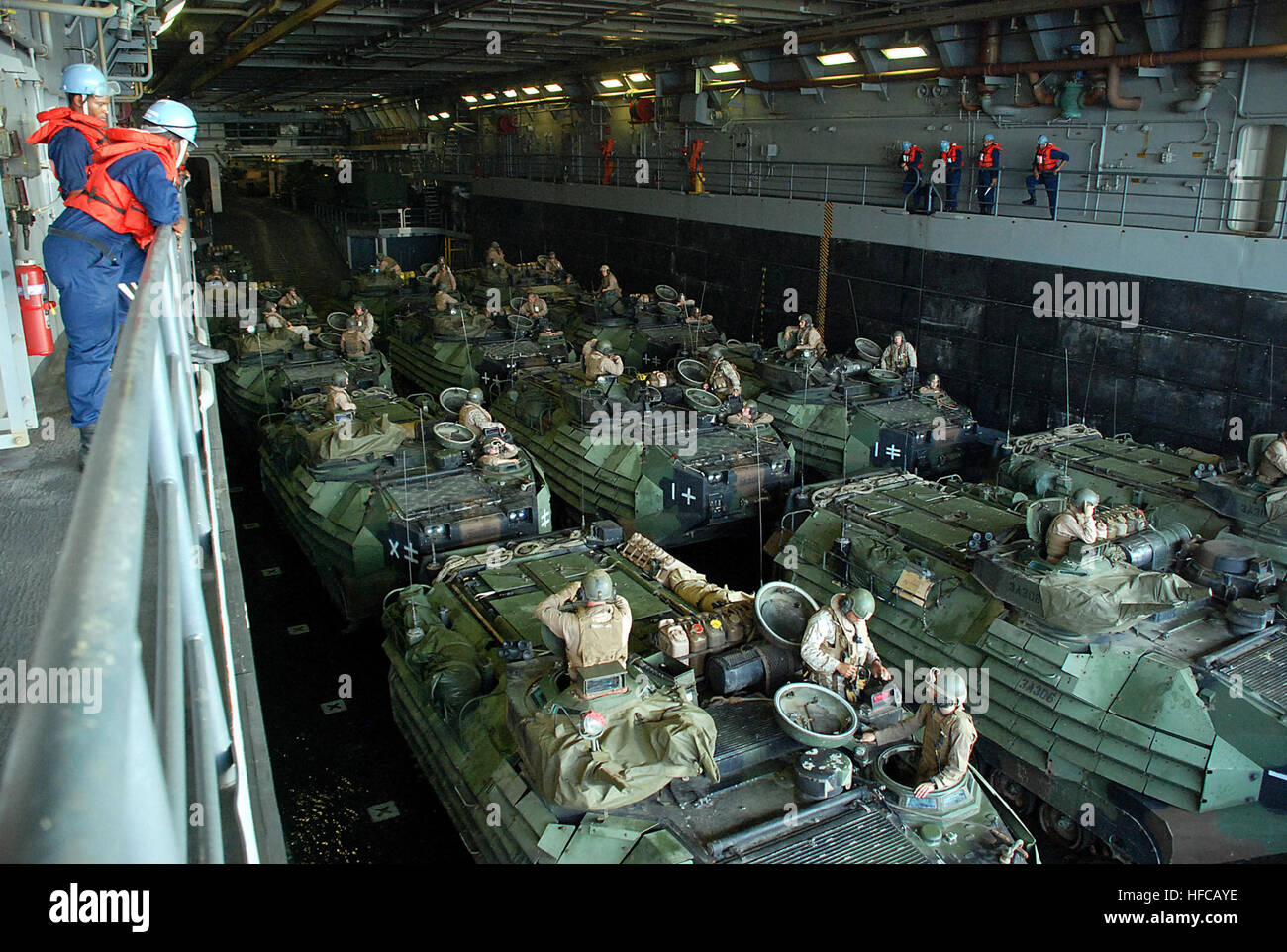 2012 amphibious assault vehicles hi-res stock photography and images ...