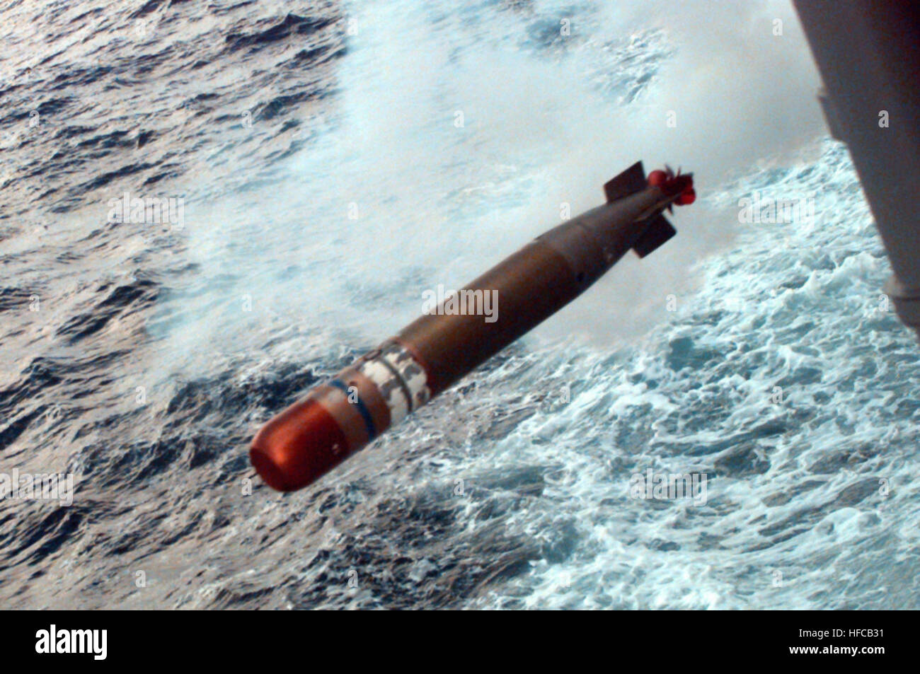 Mark 46 torpedo launched by DD-980 1996 Stock Photo - Alamy