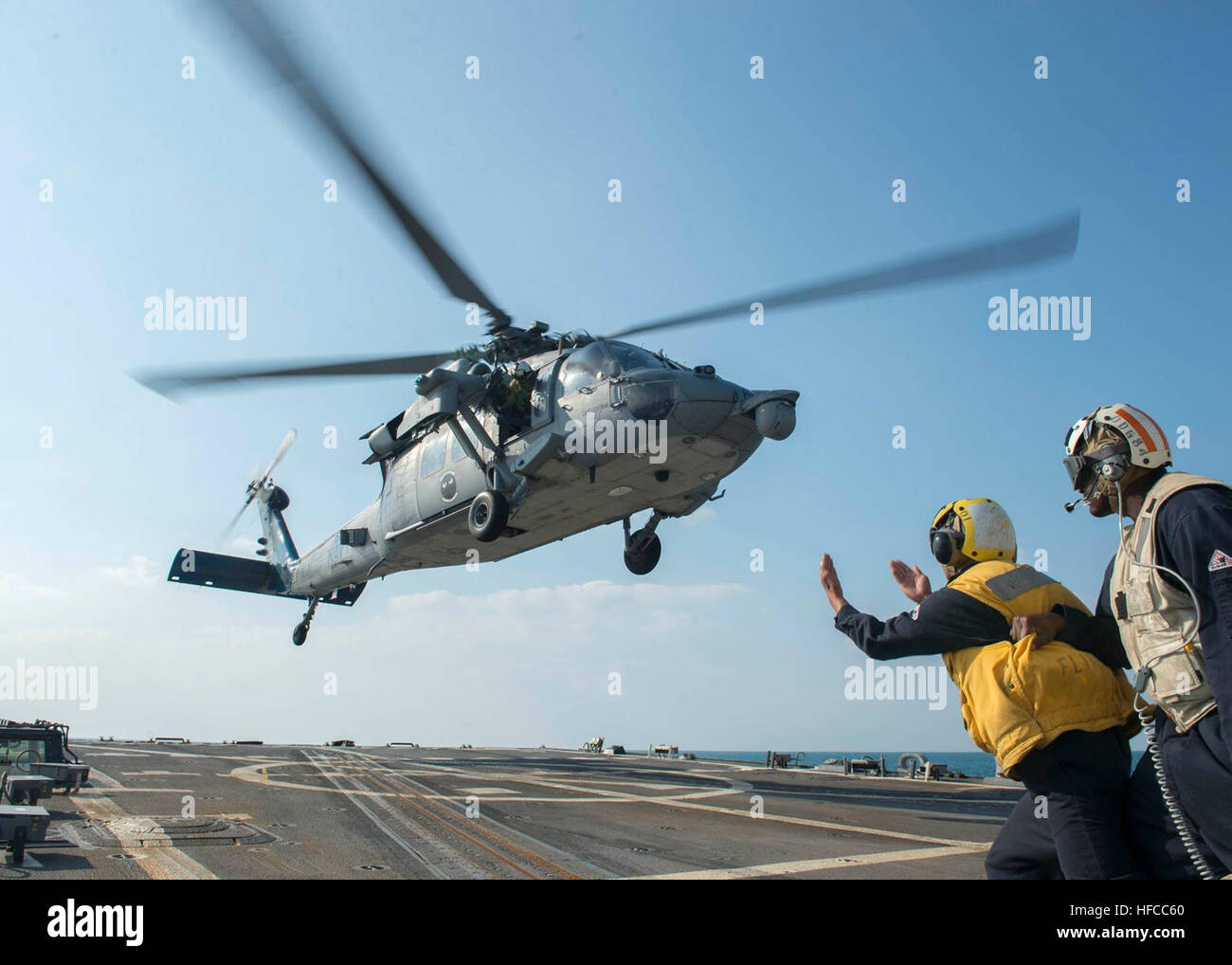 MH-60S Seahawk landing Stock Photo - Alamy