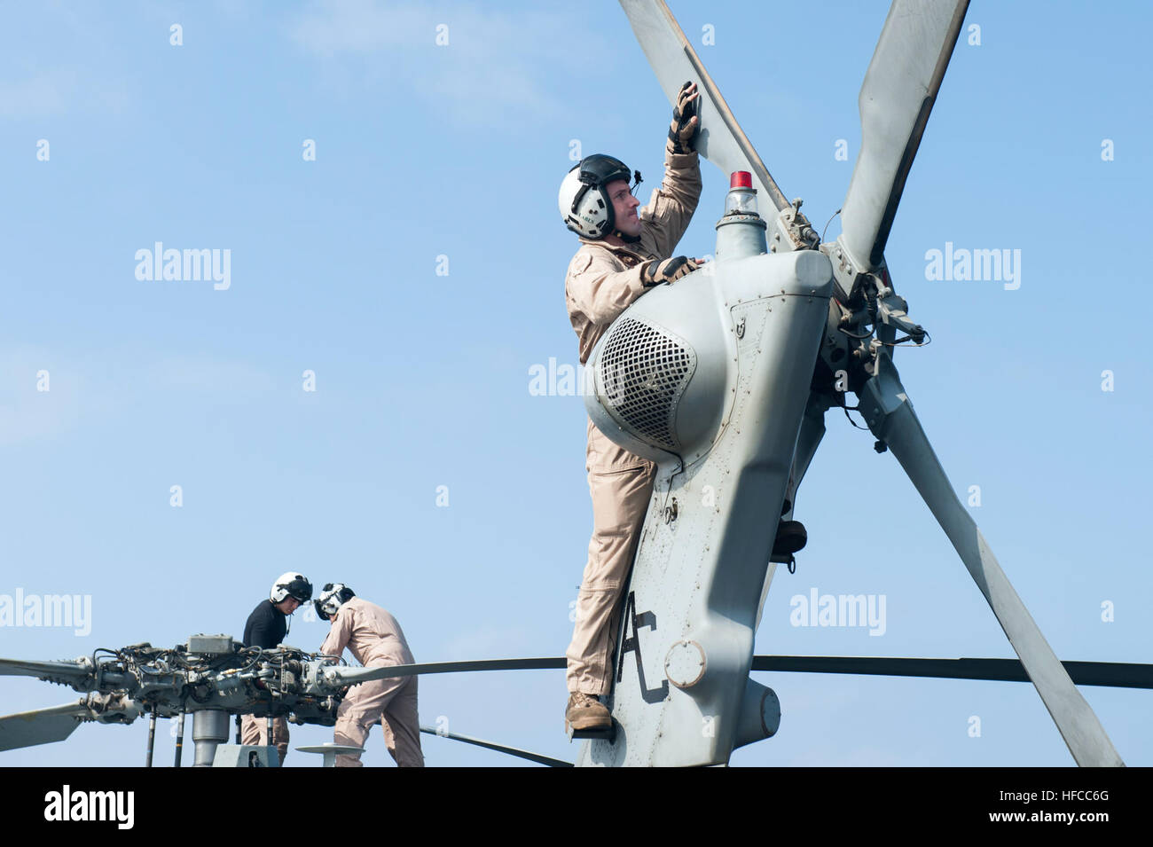 131103-N-ZG705-319 GULF OF OMAN (Nov. 3, 2013) Naval Aircrewman ...