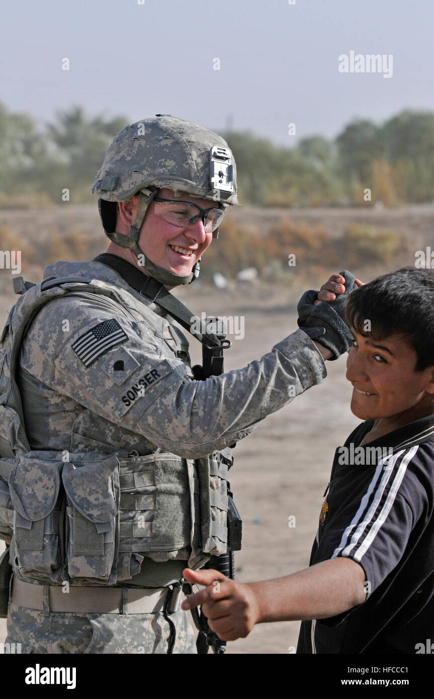 A U.S. Soldier from Charlie Troop, 1st Platoon, 1-150th Armored ...