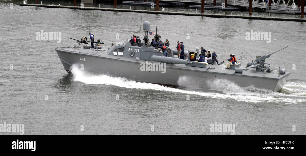 060610-N-0975R-002 Portland Ore. (June 10, 2006) - Patrol Torpedo Boat ...