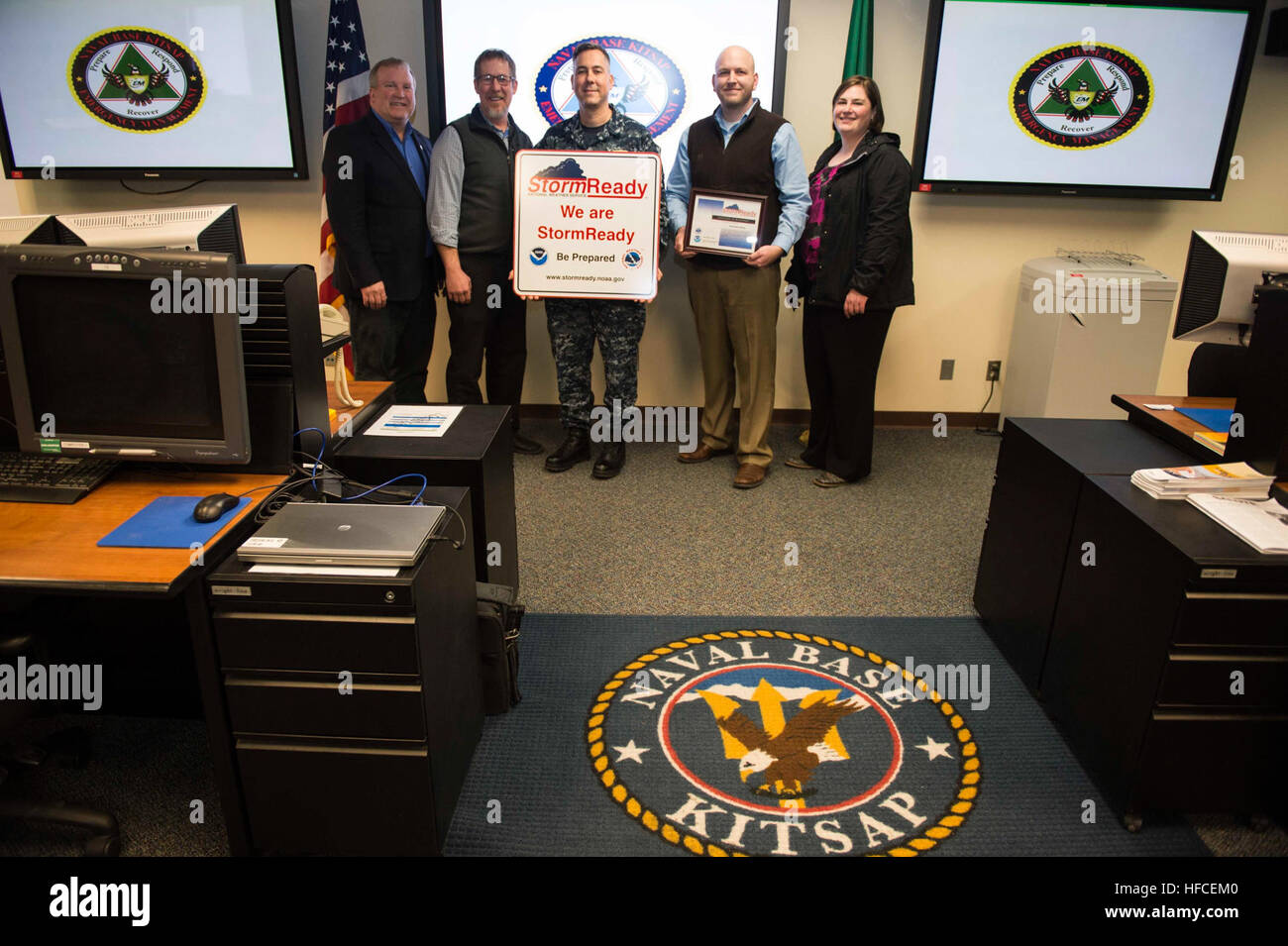 Military installation warning sign hi-res stock photography and images ...