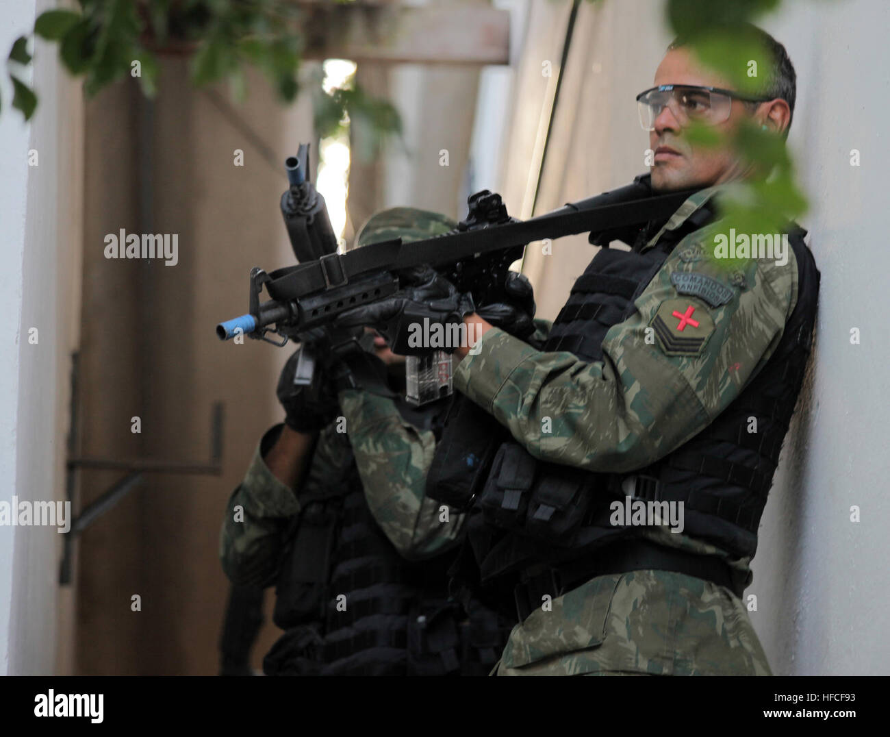 Members of the Brazilian Marine Corps Special Operations Battalion ...