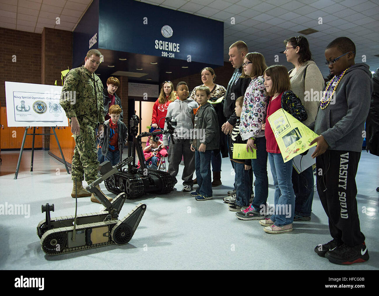 Chief Explosive Ordnance Disposal Mike Greenwood, left, explains the ...
