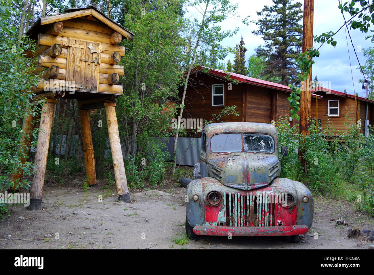 Old cabins in the woods hi-res stock photography and images - Alamy