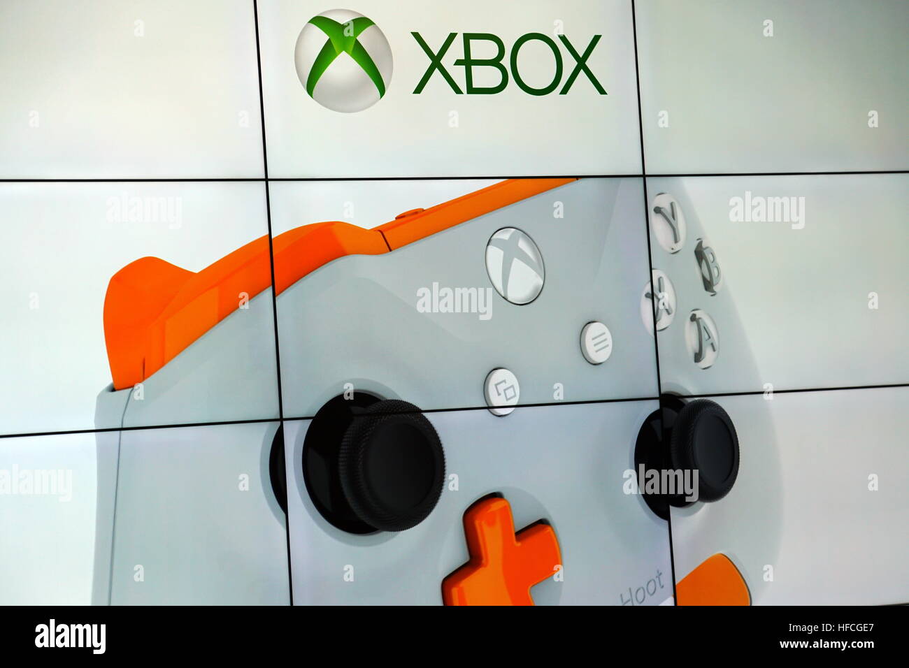 Xbox 360 controller hi-res stock photography and images - Alamy