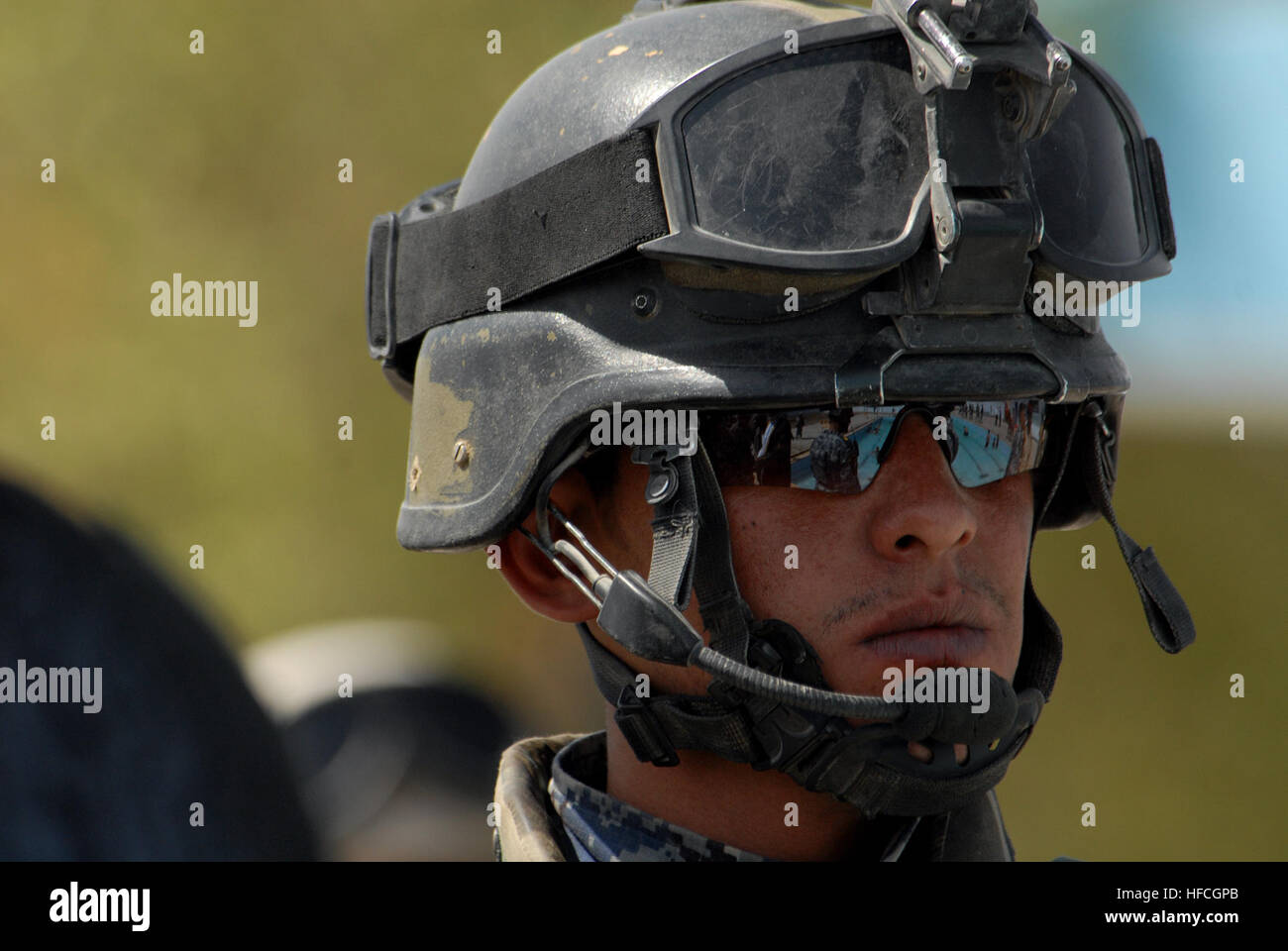 Army soldiers with personal security detachment hi-res stock ...