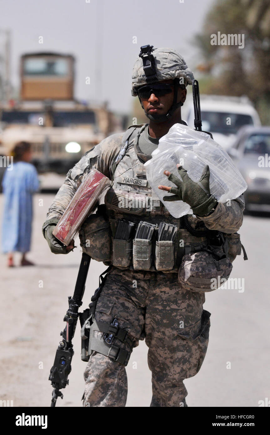 A U.S. Soldier from 2nd Platoon, Bravo Troop, 1st Battalion, 150th ...