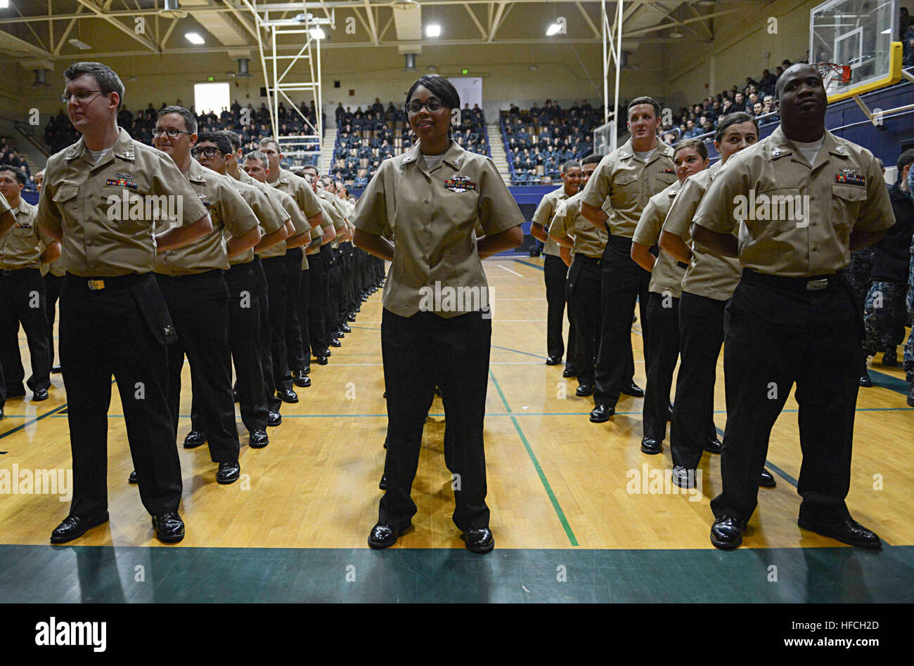 NAVAL BASE KITSAP-BREMERTON, Wash. (Nov. 25, 2015) – Sailors assigned ...