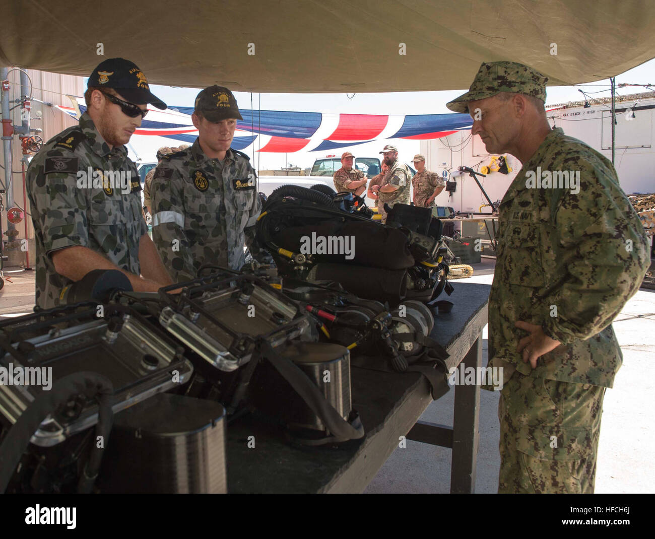 During RIMPAC exercises, Fleet Diving Unit 2 demonstrates diving ...