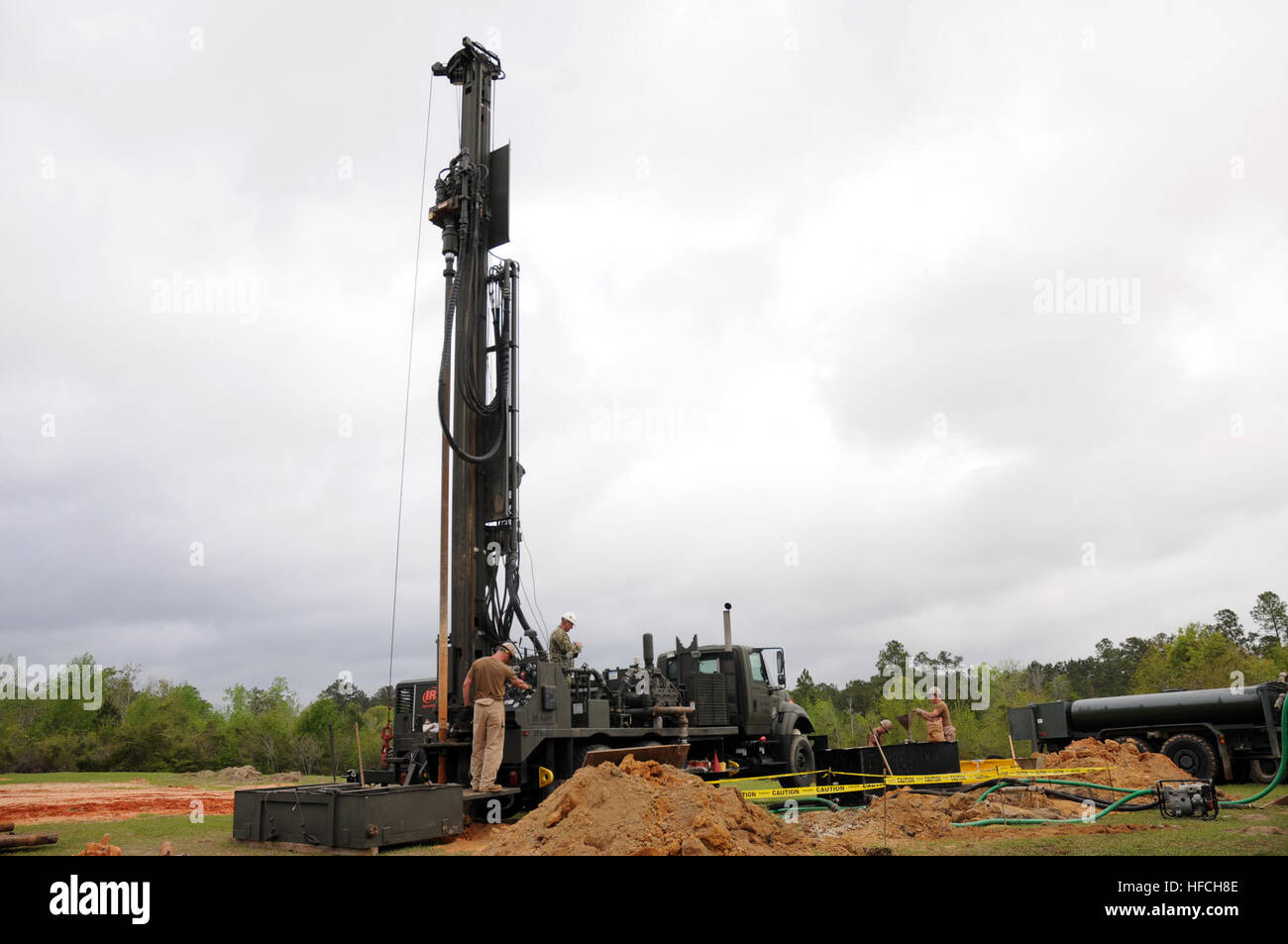 Seabees assigned to Naval Mobile Construction Battalion 11 participate ...