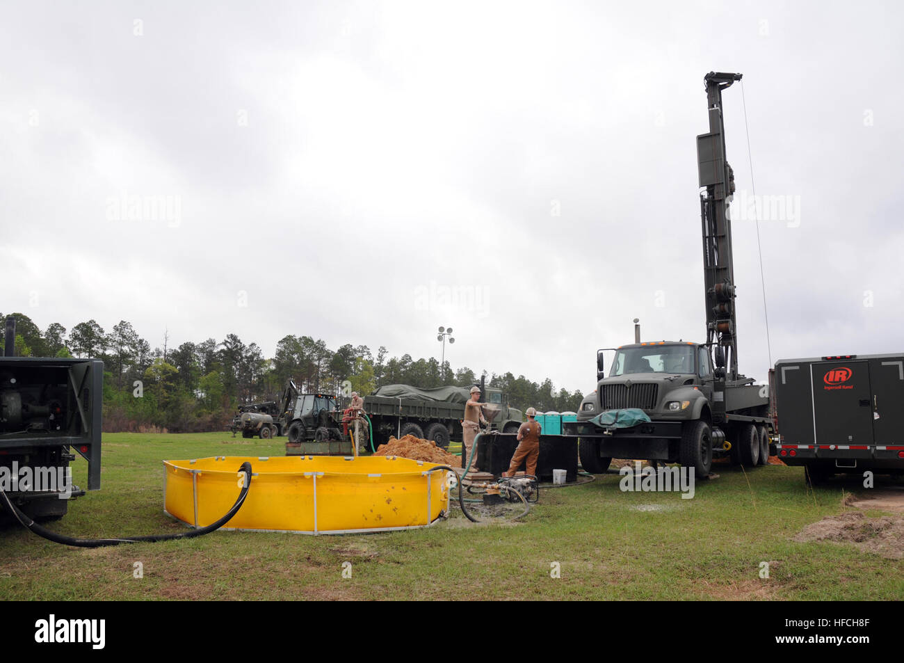 Seabees assigned to Naval Mobile Construction Battalion 11 participate ...
