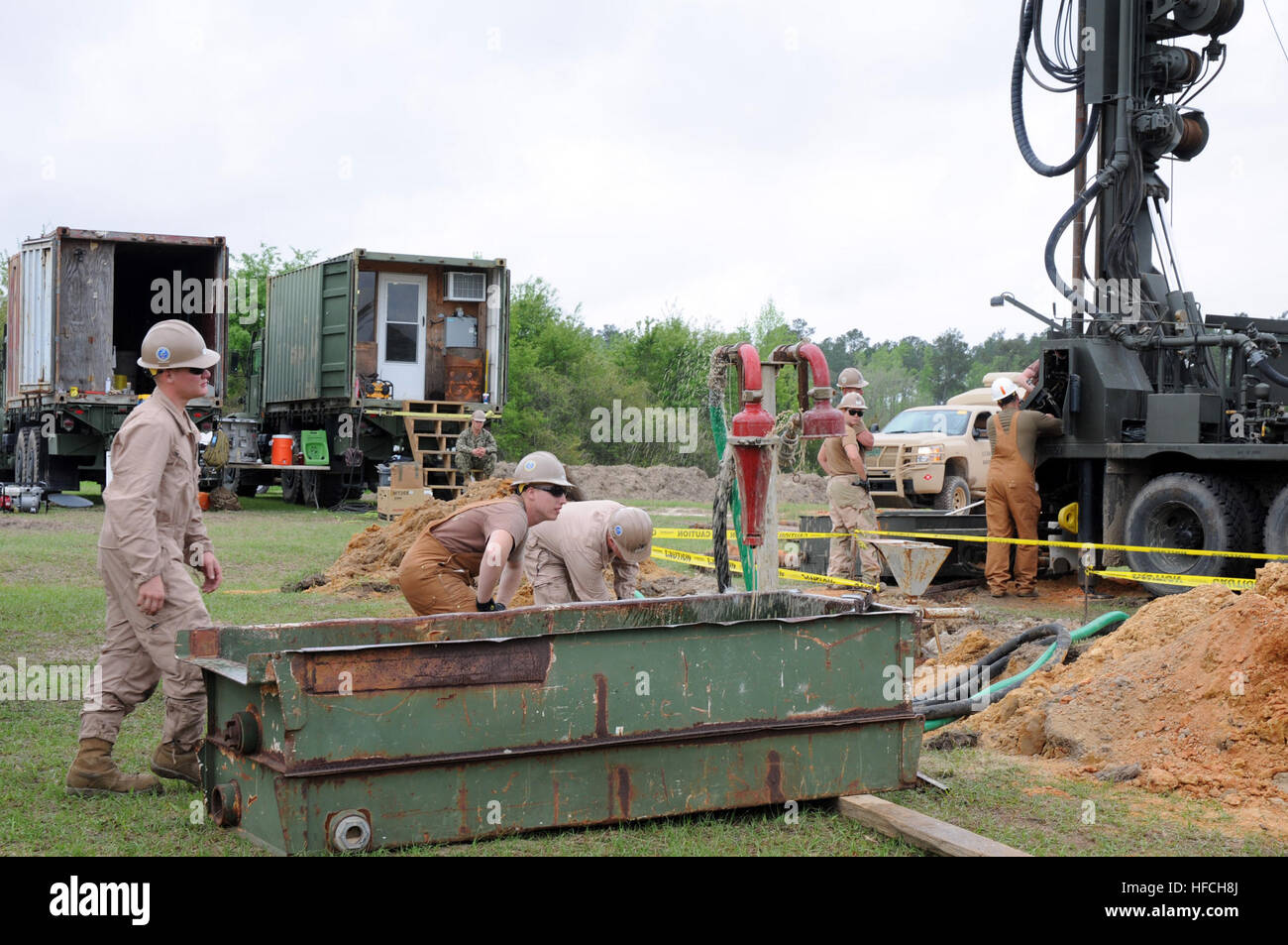 Seabees assigned to Naval Mobile Construction Battalion 11 participate ...