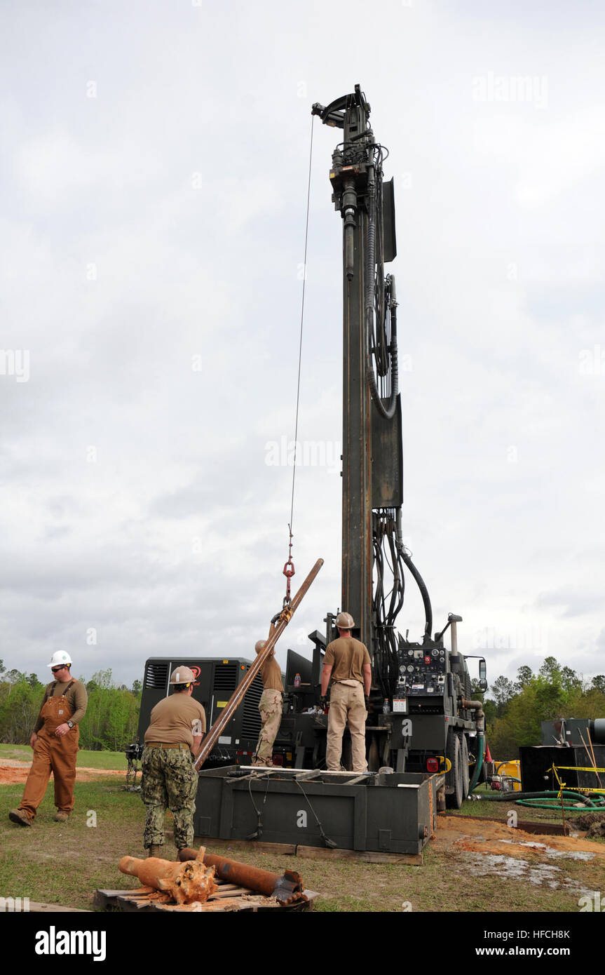 Seabees assigned to Naval Mobile Construction Battalion 11 participate ...