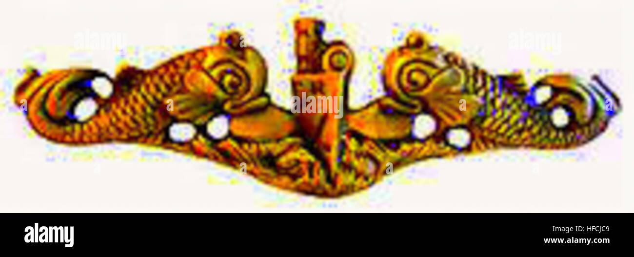 Submarine warfare insignia hi-res stock photography and images - Alamy
