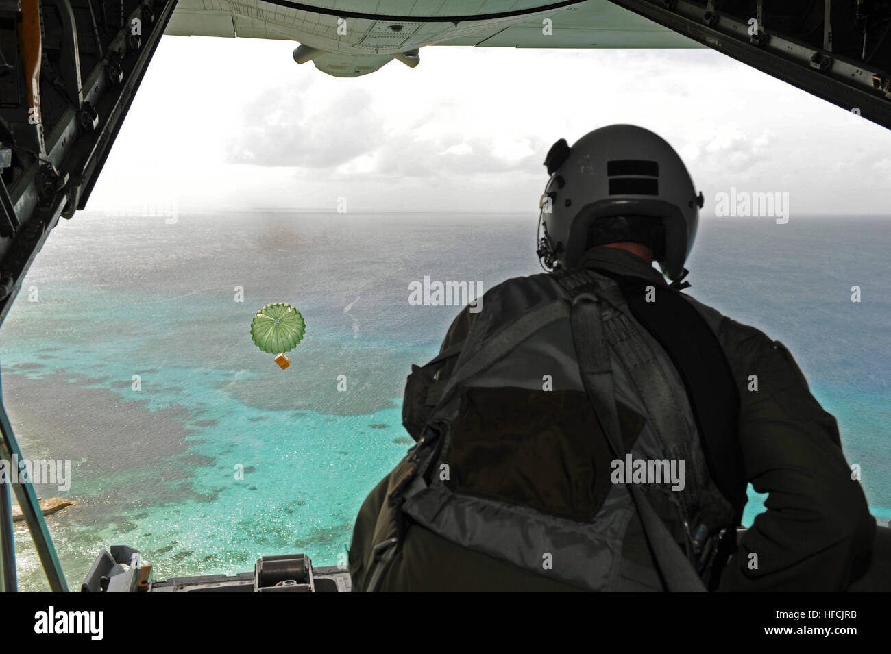 151211-N-ZB122-003 ANDERSEN AIR FORCE BASE, Guam (Dec. 11, 2015) - A U ...