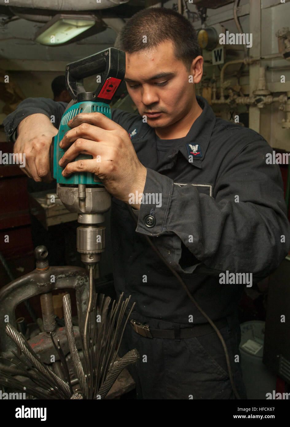 Arresting gear cable hi-res stock photography and images - Alamy