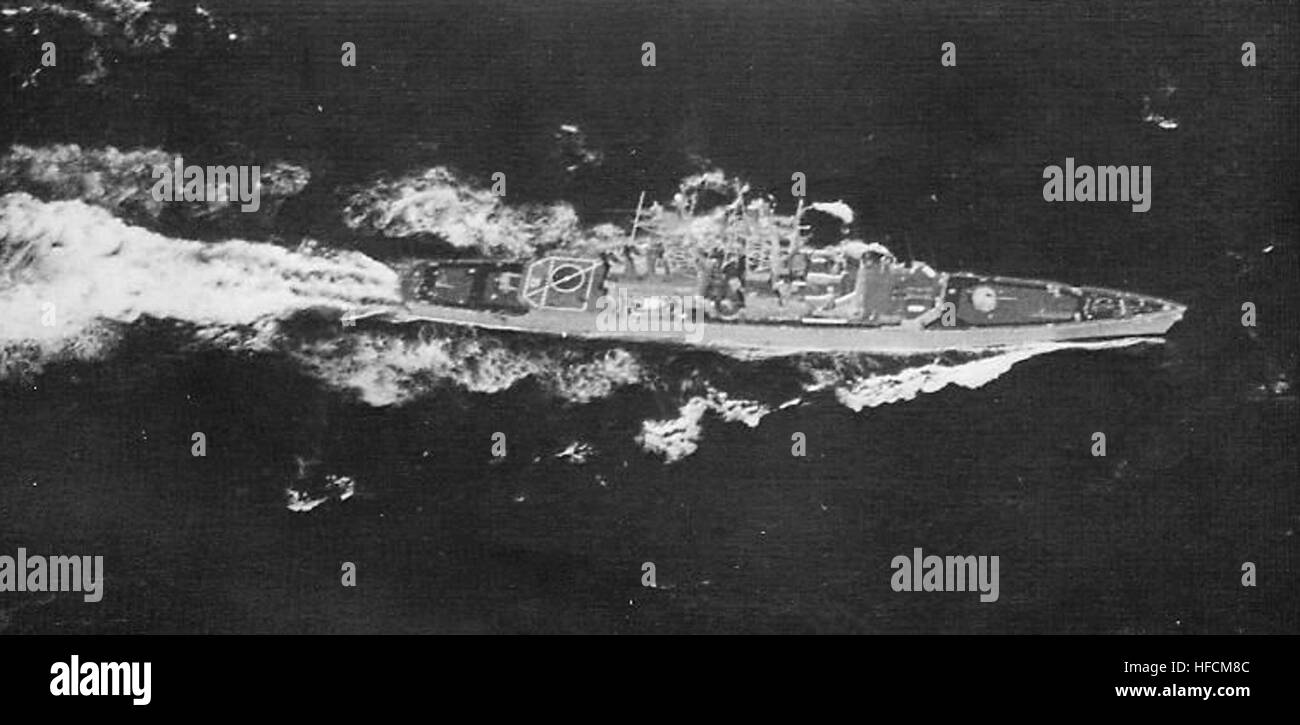 Overhead view of guided-missile cruiser USS Truxtun (CGN-35) showing ...