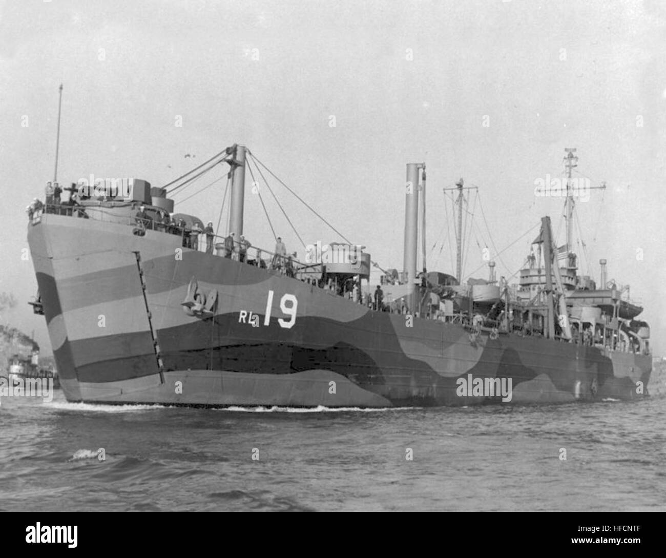 The ARL-19 Patroclus is a U.S. Navy repair ship used for amphibious and ...