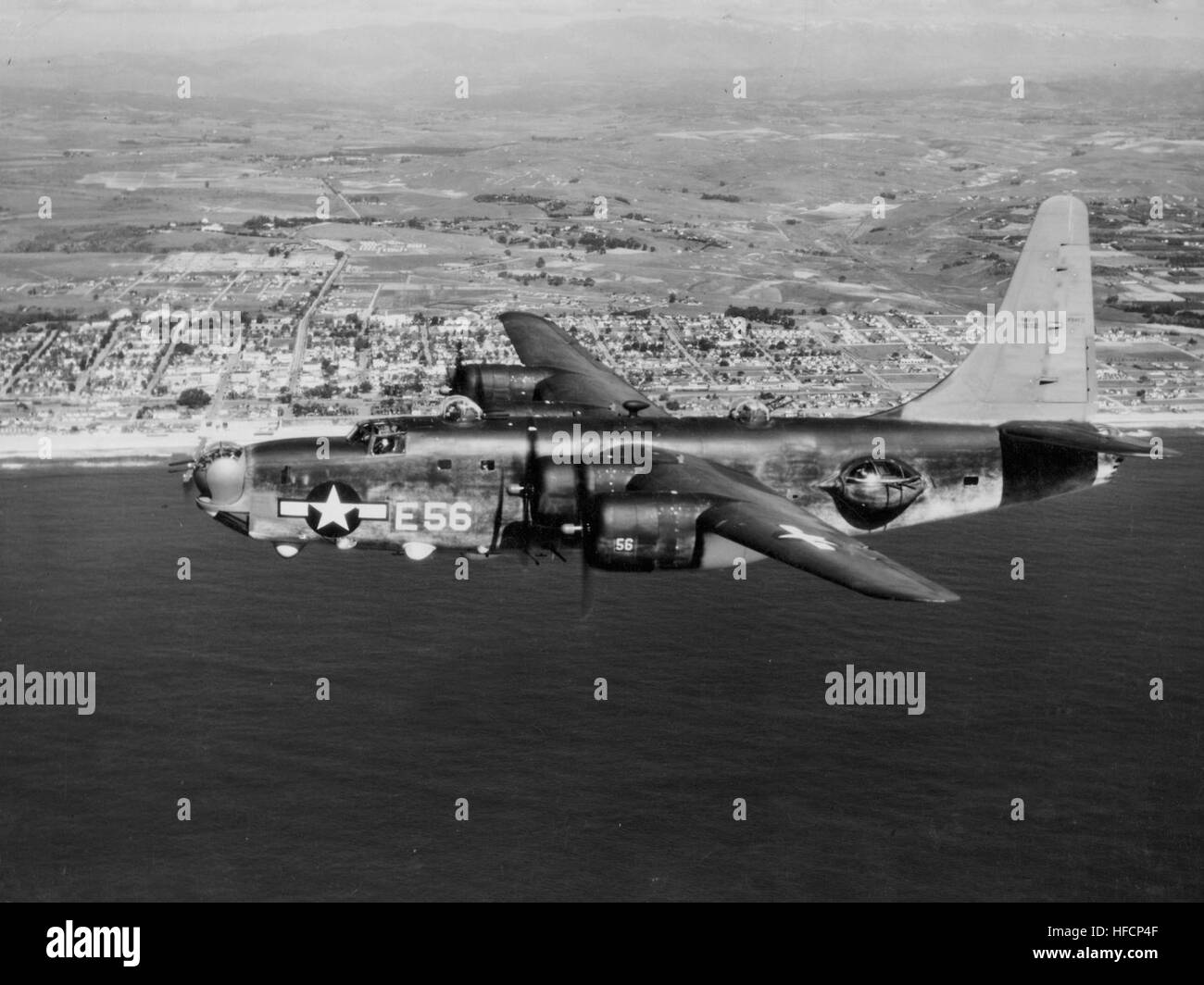 PB4Y-2 Privateer in flight 1945 side view Stock Photo - Alamy