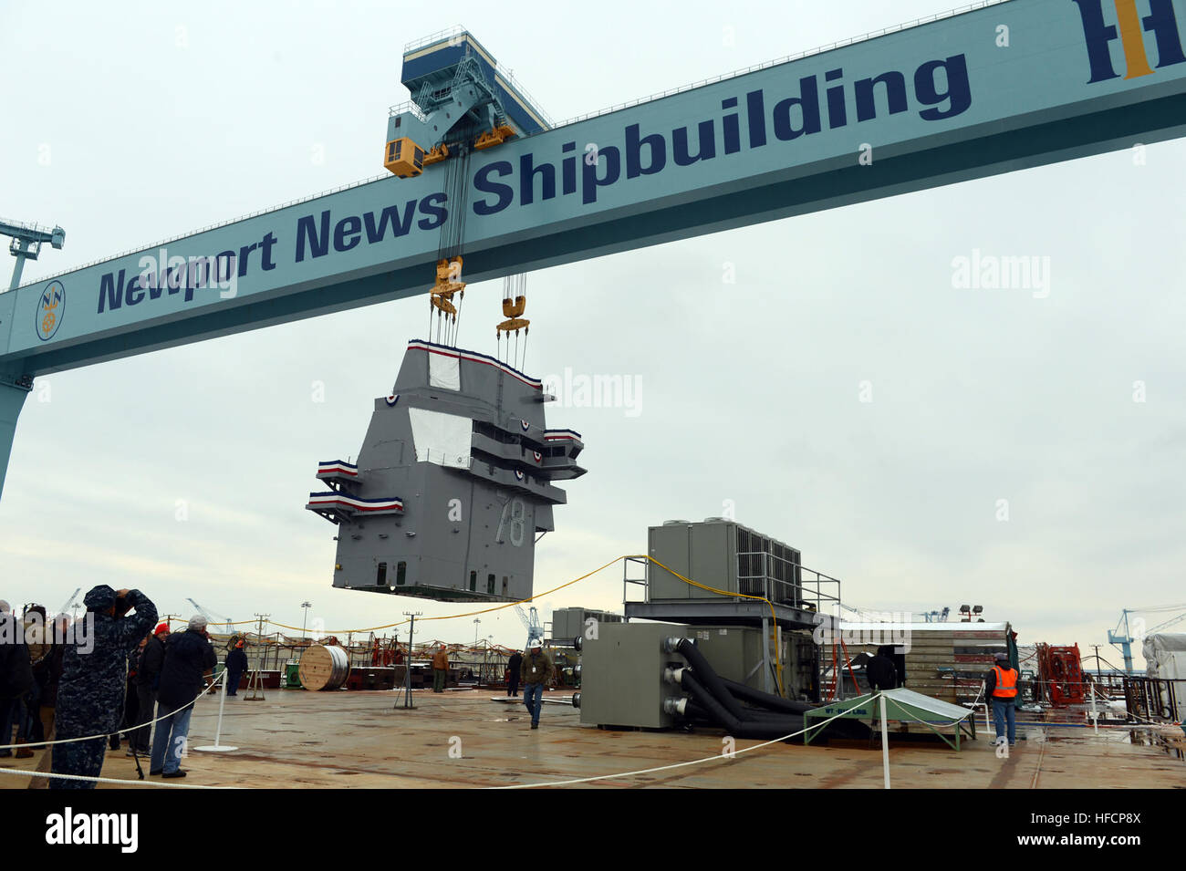 Uss gerald r ford construction hi-res stock photography and images - Alamy