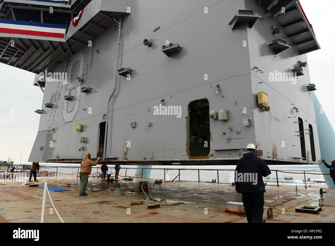 Uss gerald r ford construction hi-res stock photography and images - Alamy