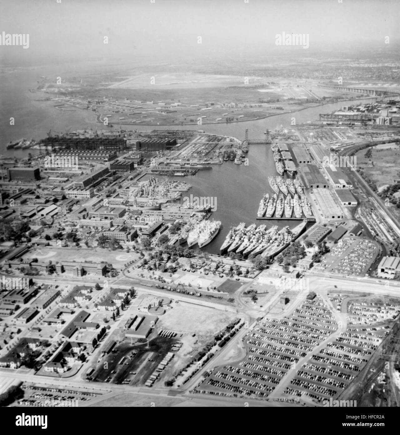 Philadelphia naval shipyard hi-res stock photography and images - Alamy