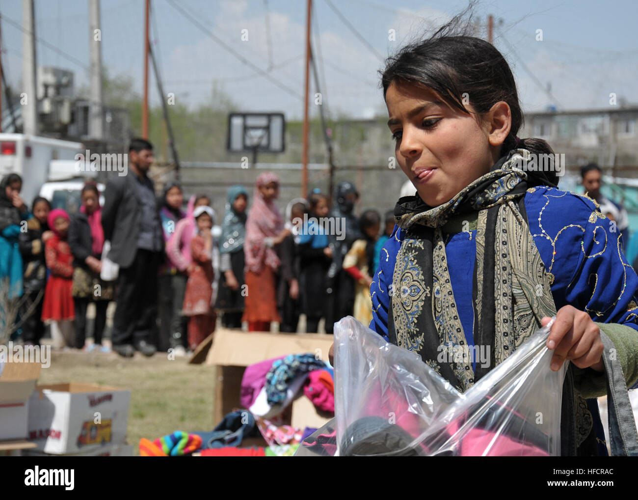 More than 400 Afghan refugee children attending the Aschiana School in ...