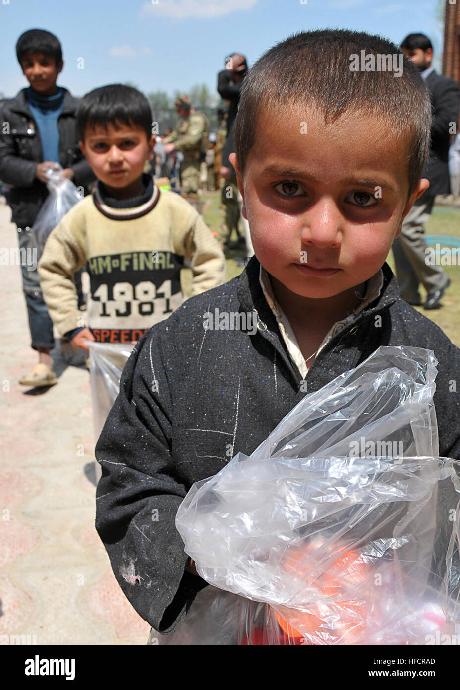 More than 400 Afghan refugee children attending the Aschiana School in ...