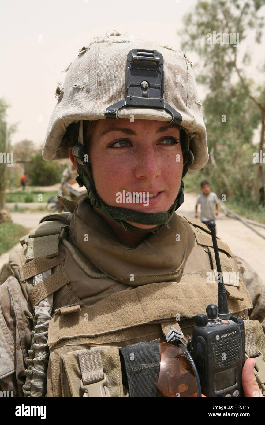 Civilian war village iraq hi-res stock photography and images - Alamy