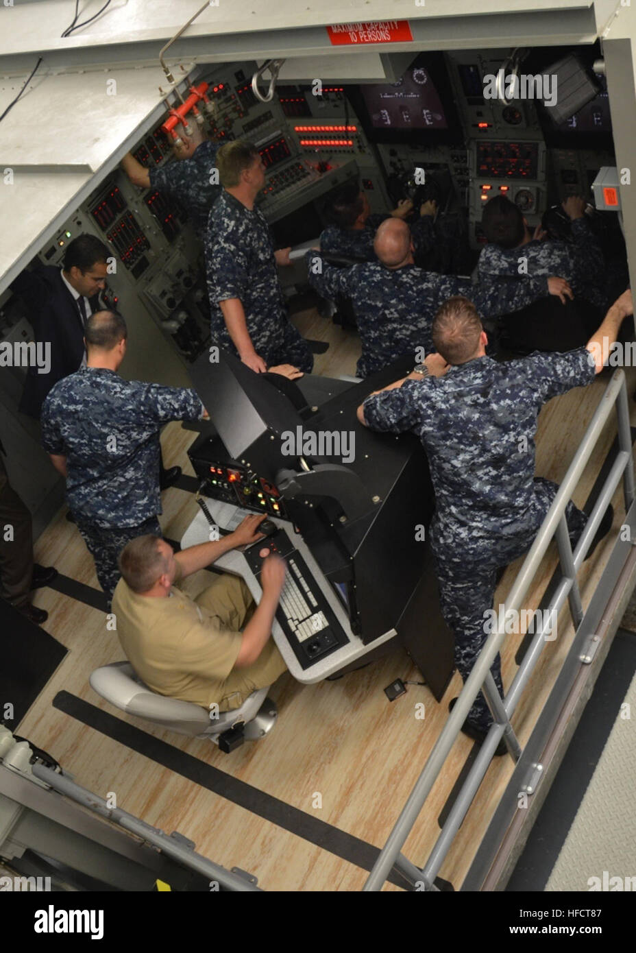 Los angeles class submarine trainer hi-res stock photography and images ...