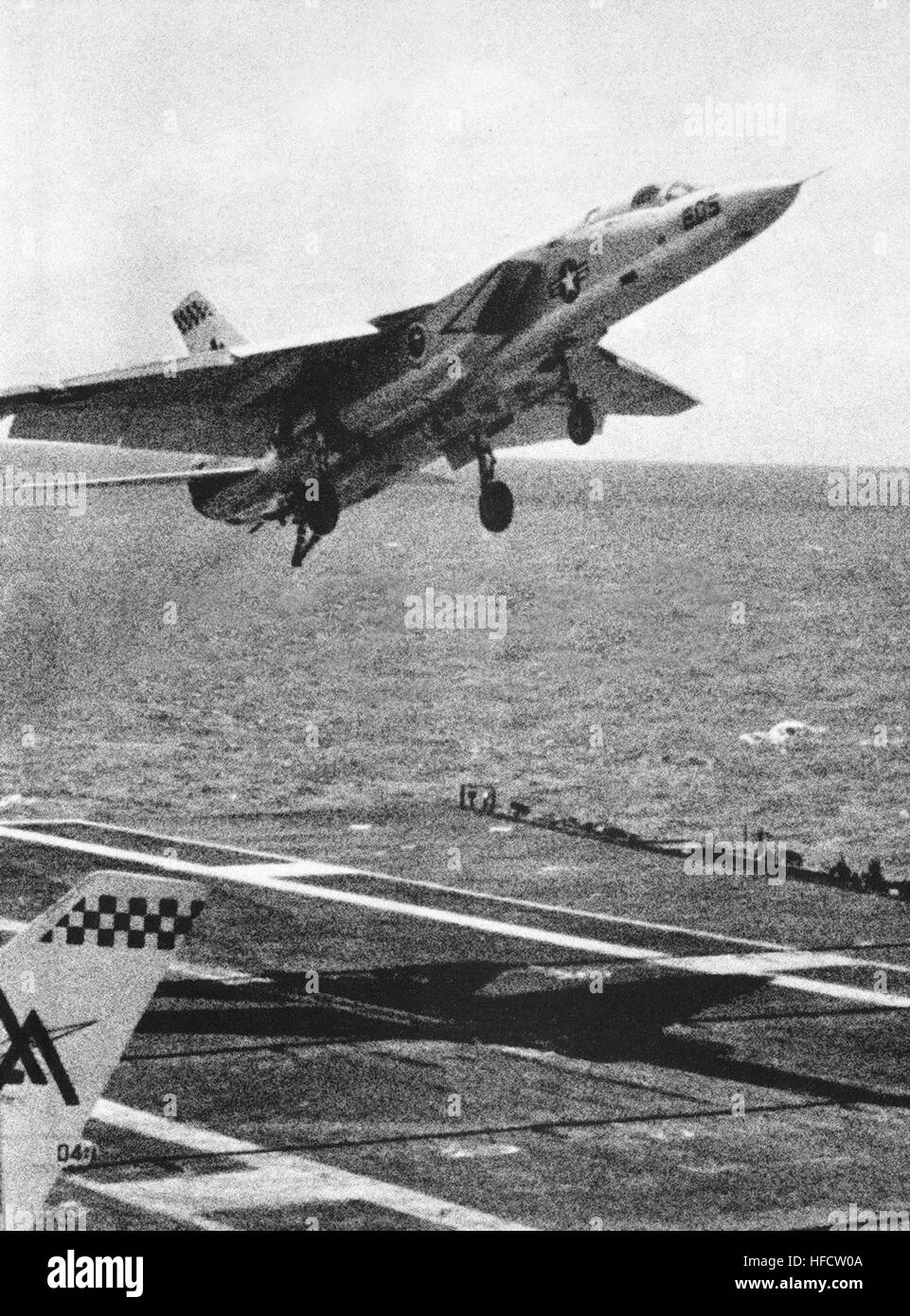 RA-5C Vigilante of RVAH-11 lands on USS Forrestal (CVA-59) in 1967 ...