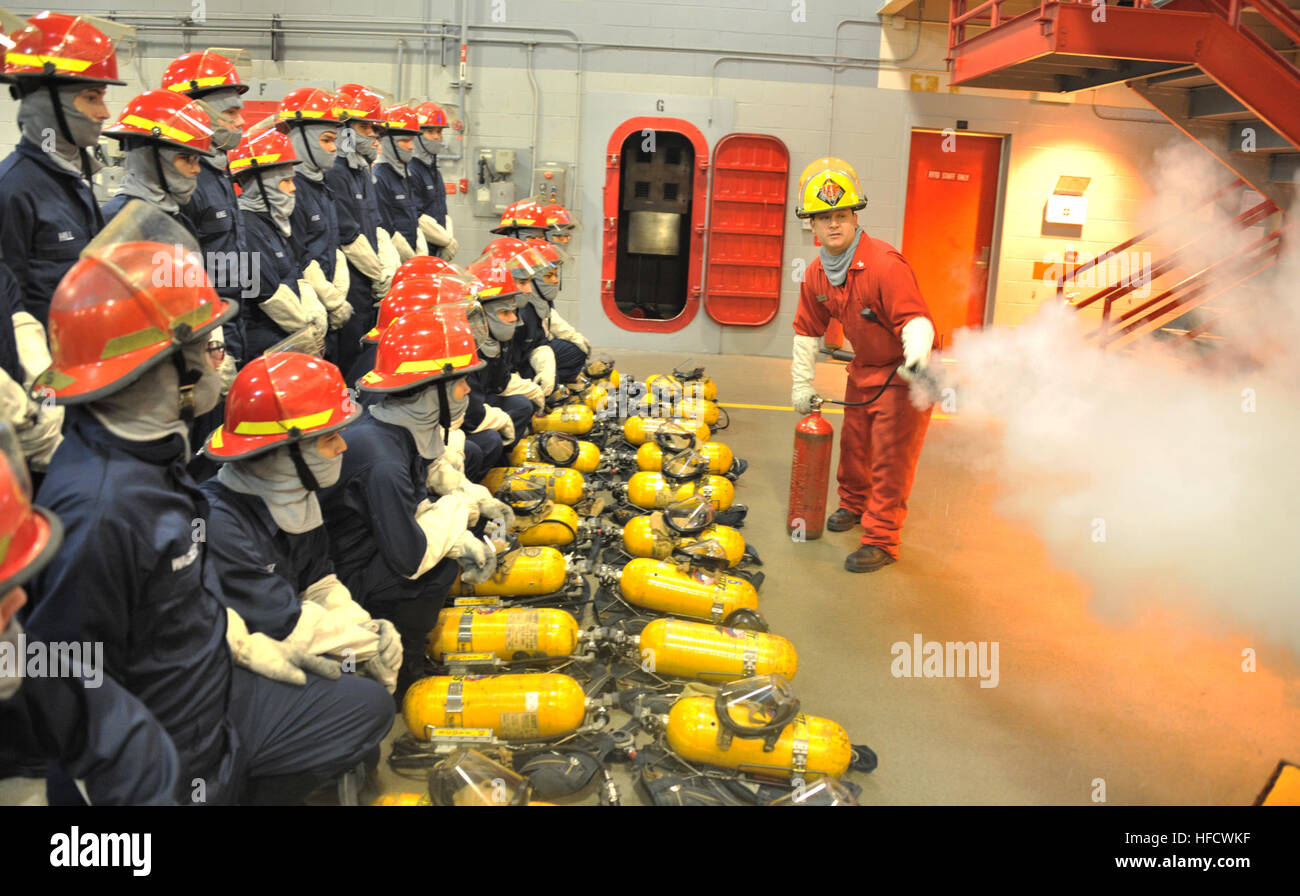 GREAT LAKES, Ill. GREAT LAKES, Ill. (Nov. 02, 2016) Recruits from ...