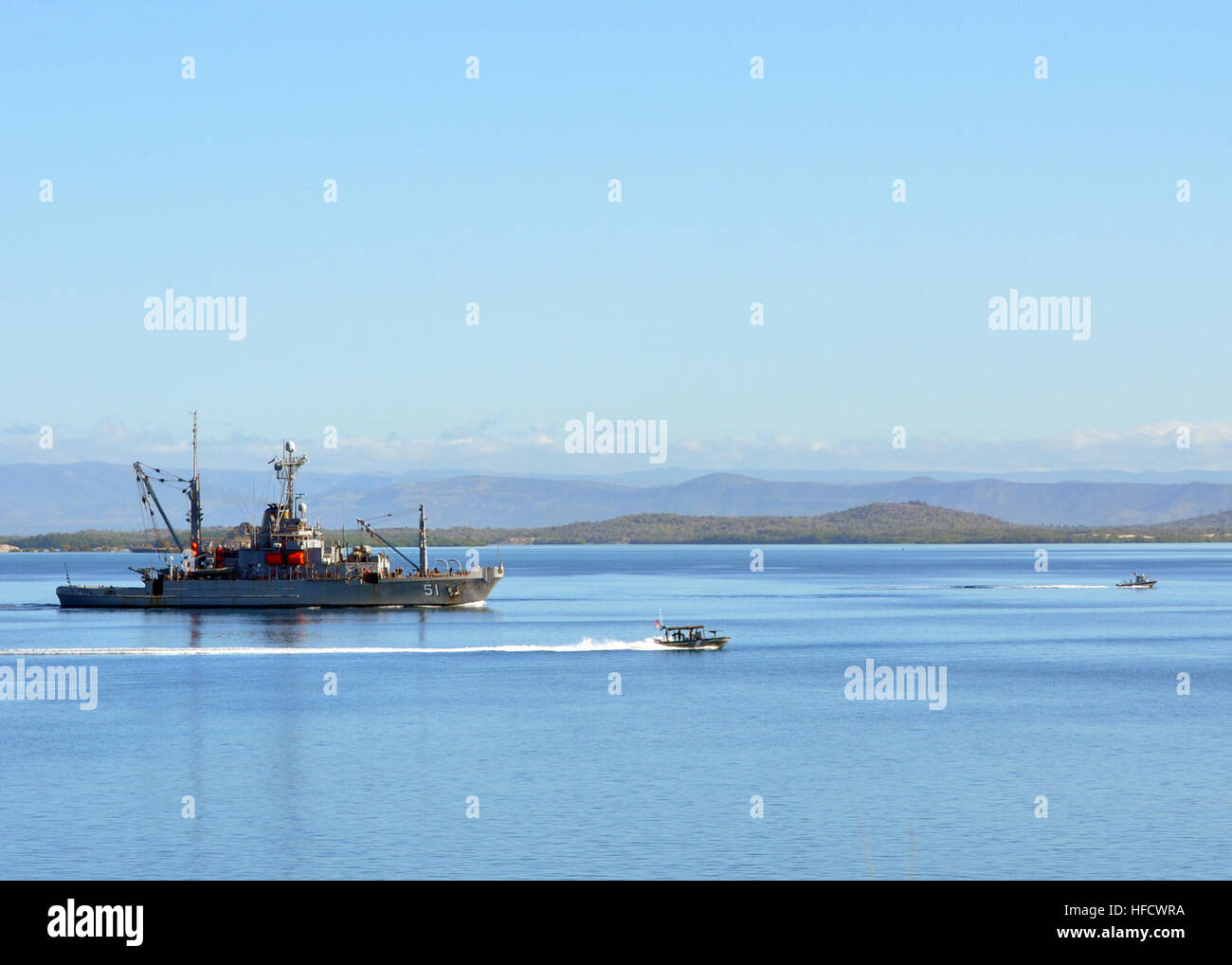 The Military Sealift Command rescue and salvage ship USNS Grasp arrives ...