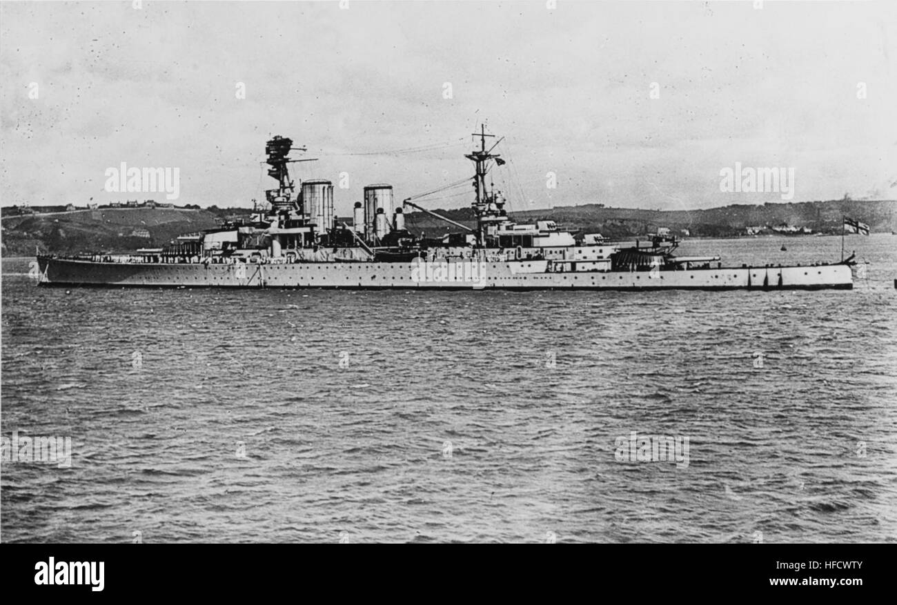 HMS Renown (British battlecruiser, 1916) photographed during World War ...