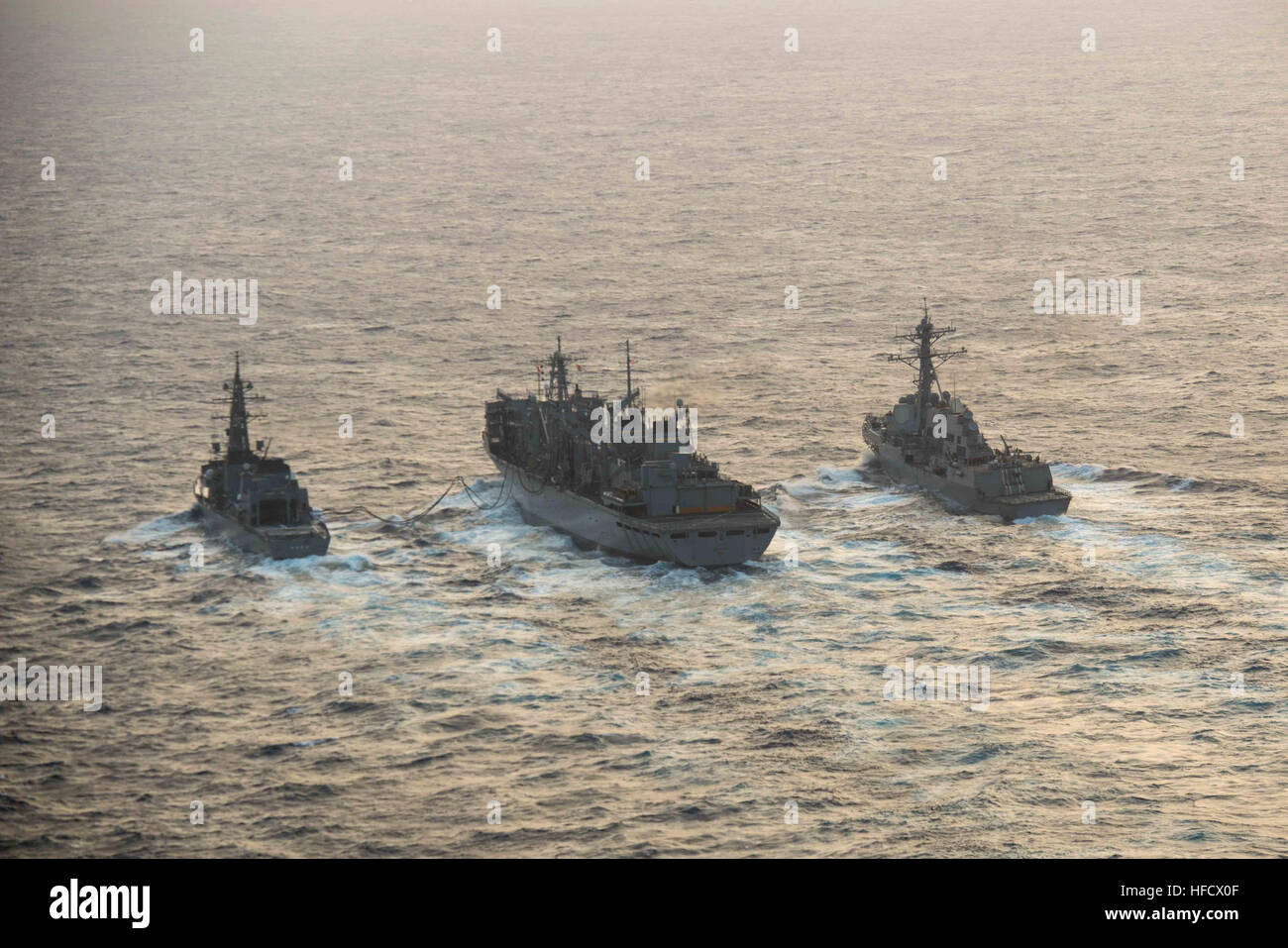Uss stockdale ddg 106 hi-res stock photography and images - Alamy