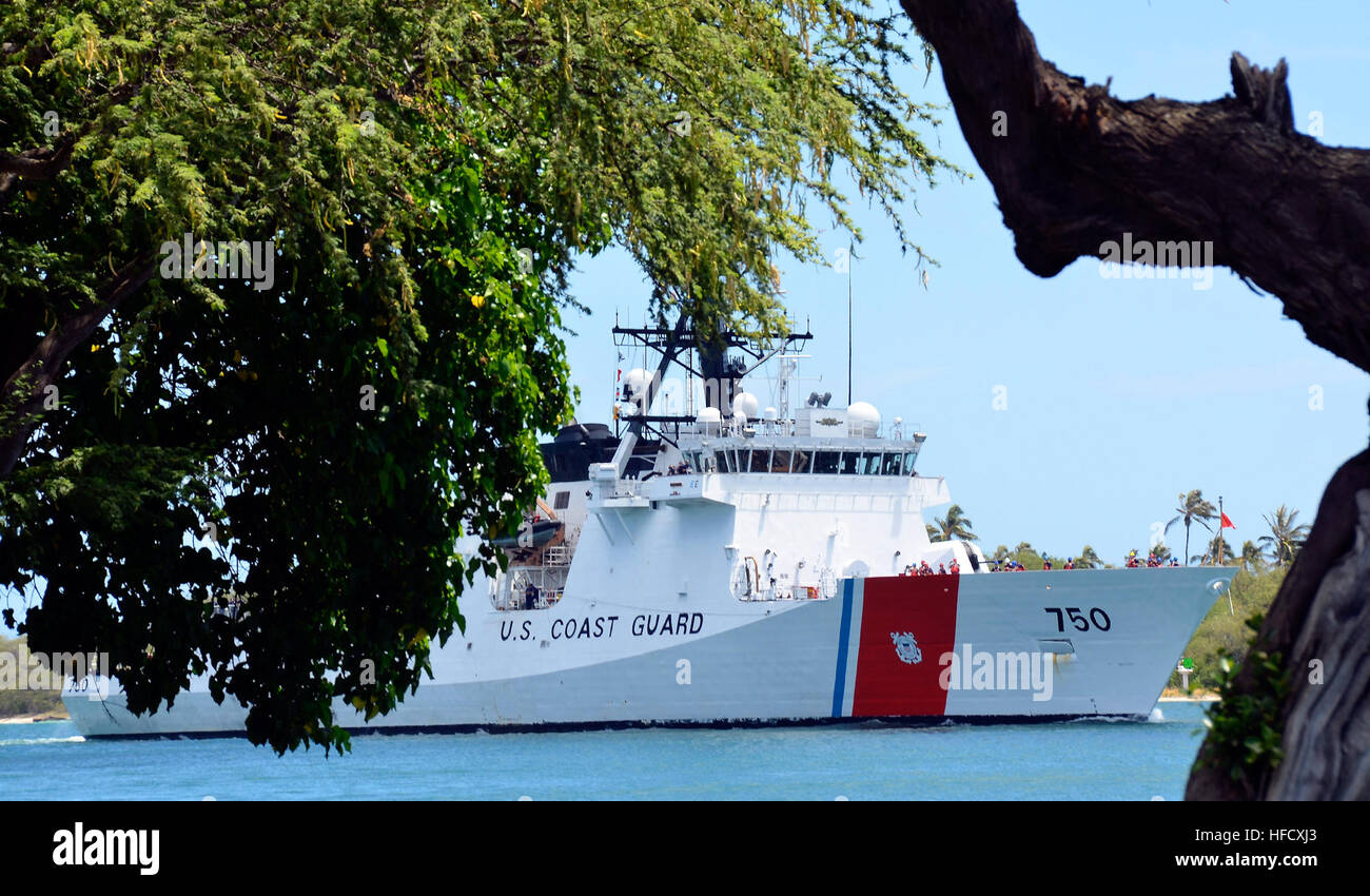Uscgc bertholf wmsl 750 hi-res stock photography and images - Alamy