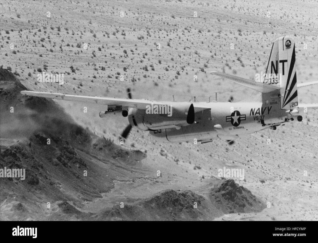 S-2E Tracker of VS-37 in flight in June 1970 Stock Photo - Alamy